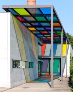 11 Dynamic Glass Types for Buildings - Envisage Scapes